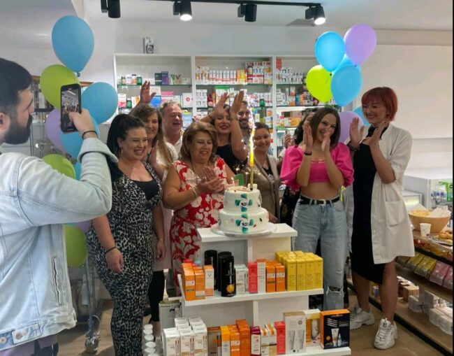 Γιορτάσαμε με το φαρμακείο που αγαπήσαμε μέσω του Τικ Τοκ! - CityVibes.gr